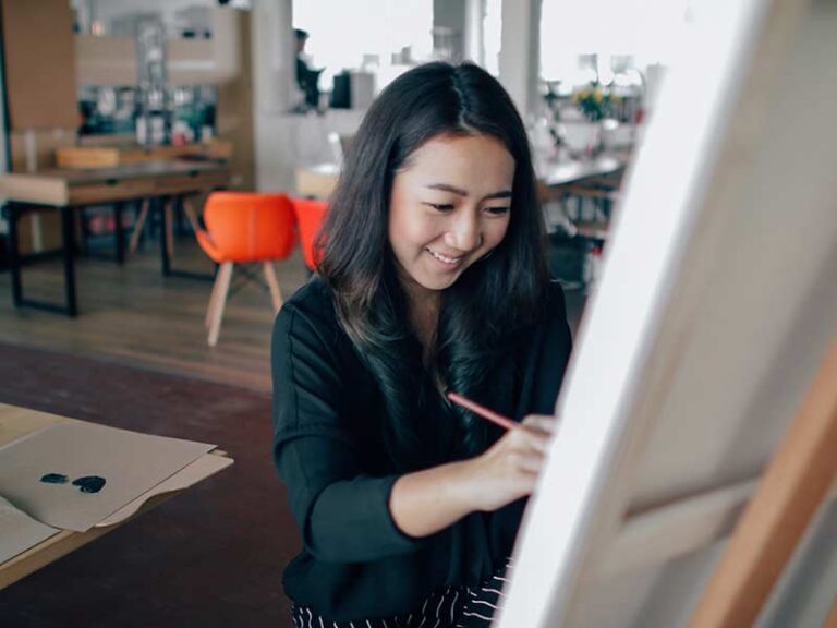 The Art of Yang and Her Artistic Journey in the Technicolor World