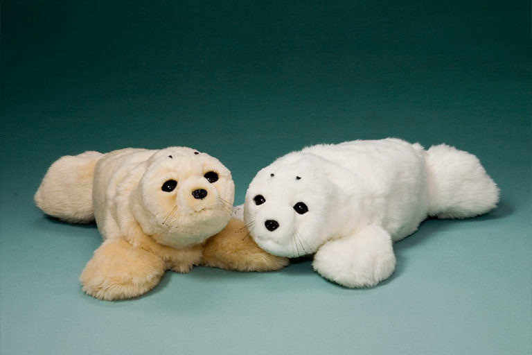 PARO: The AI Therapy Robot for Elderly Patients | Hive Life Magazine