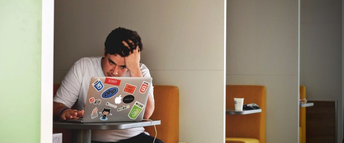 Micromanagement: 6 Signs You’re Being Micromanaged at Work